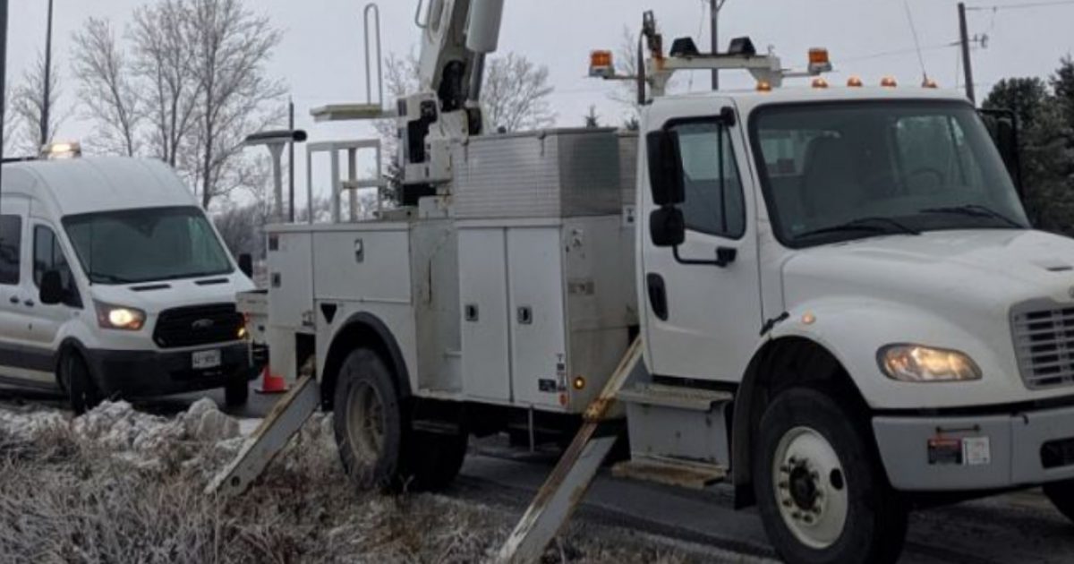Highway Lighting and Electrical Maintenance | Roberts Onsite
